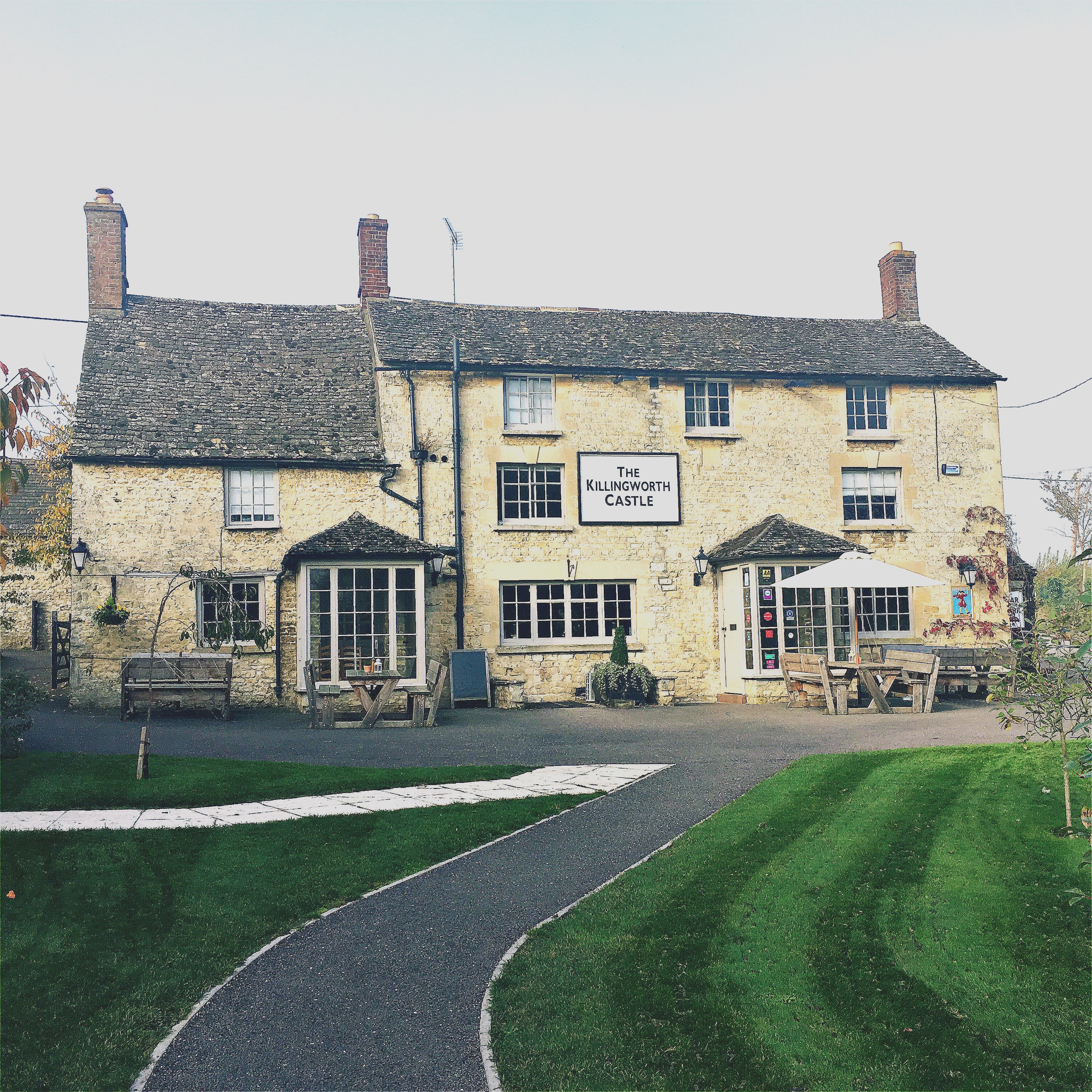 The Killingworth Castle - This Mama Does